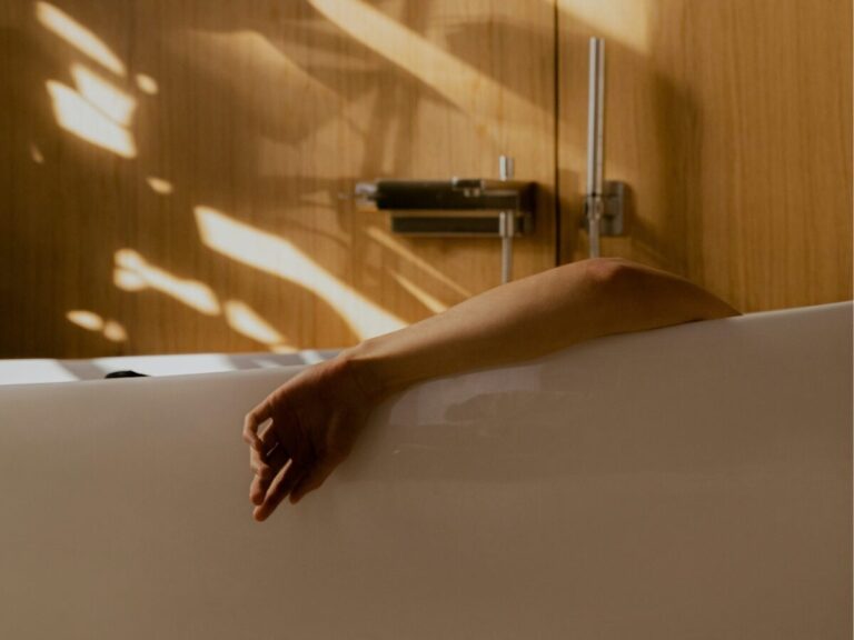 How to Build a Calming Nighttime Routine in 8 Simple Steps ...